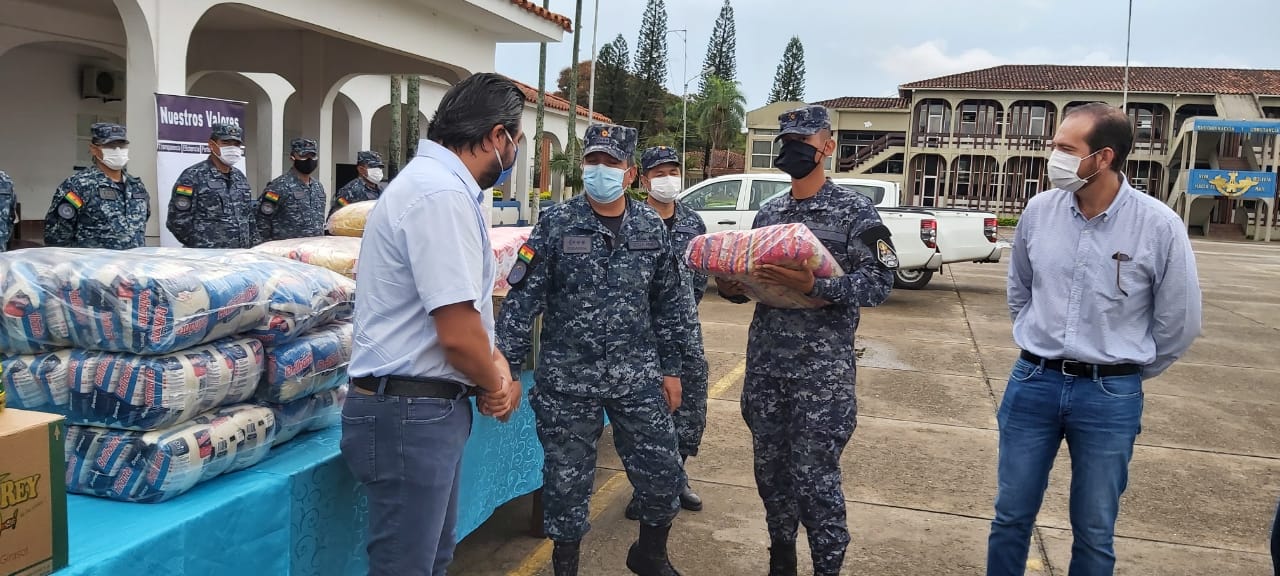 Dos toneladas de víveres para el Colegio Militar de Aviación y Funsar ...