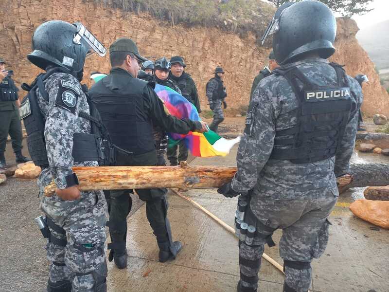 Policía desbloquea y consolida la transitabilidad entre los valles y el ...