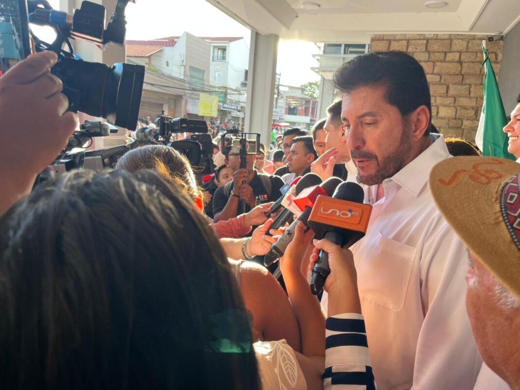 Guido Náyar formaliza su candidatura y plantea un tratado político por ...